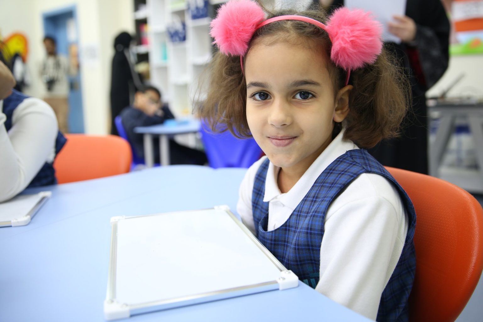 الصفحة الرئيسية - أكاديمية أمجاد الدولية